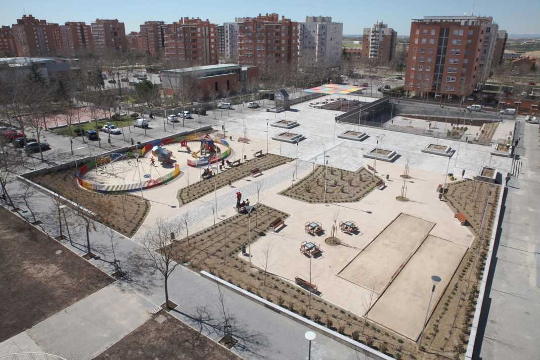 FUENLABRADA / Inaugurada una plaza de 4.000 metros en Loranca ...